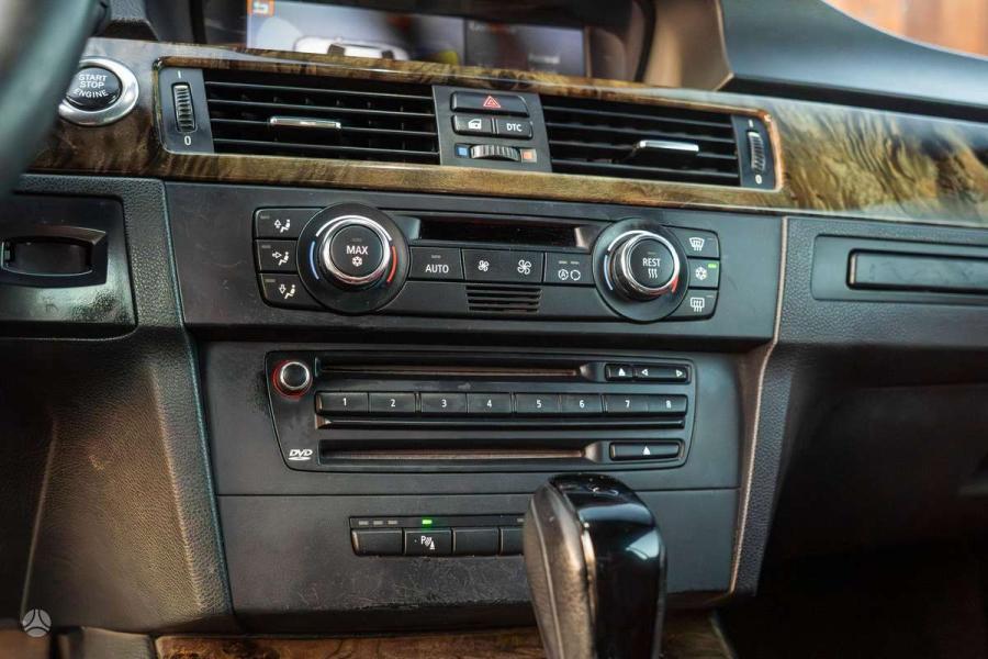 Grey BMW 320 2008 in Kaunas, with an engine capacity of 2.00 L and mileage of 311 thousand km for 5999 €, photo 16 on AUTOMOTO.COM.LV
