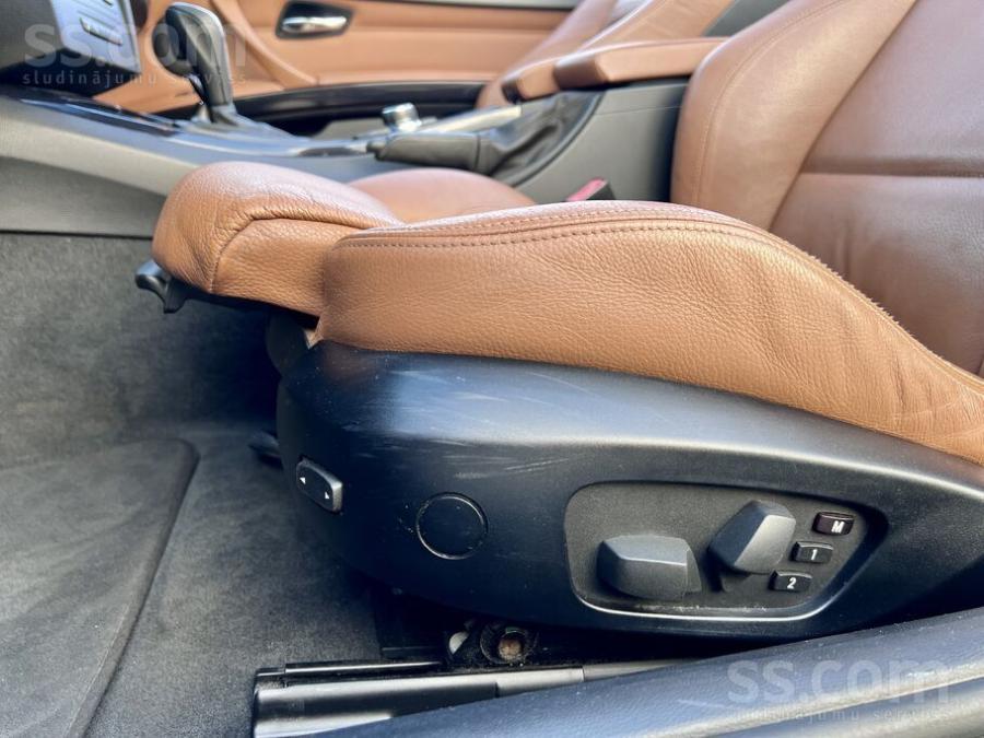 Grey BMW 320 2009 in Riga, with an engine capacity of 2.00 L and mileage of 290 thousand km for 7690 €, photo 12 on AUTOMOTO.COM.LV