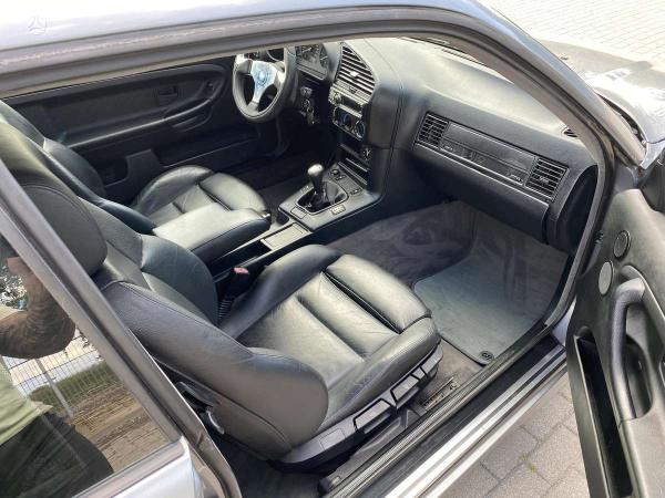 Grey BMW 320 1992 in Marijampole, with an engine capacity of 2.00 L and mileage of 199 thousand km for 7950 €, photo 8 on AUTOMOTO.COM.LV