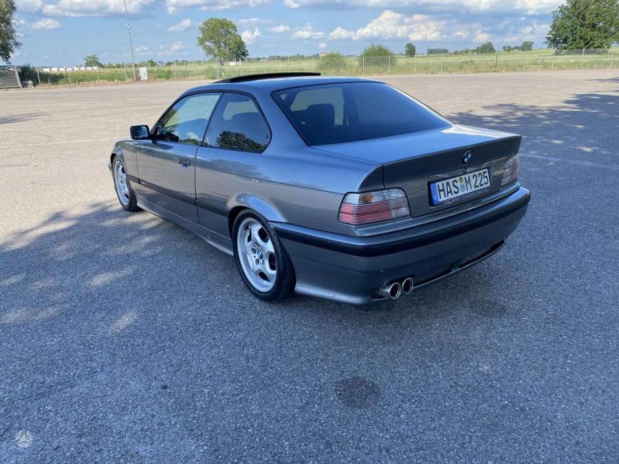 Pelēks BMW 320 1992 Marijampole, ar dzinēja tilpumu 2.00 L un nobraukumu 199 tūkst. km par 7950 €, foto 5 vietnē AUTOMOTO.COM.LV