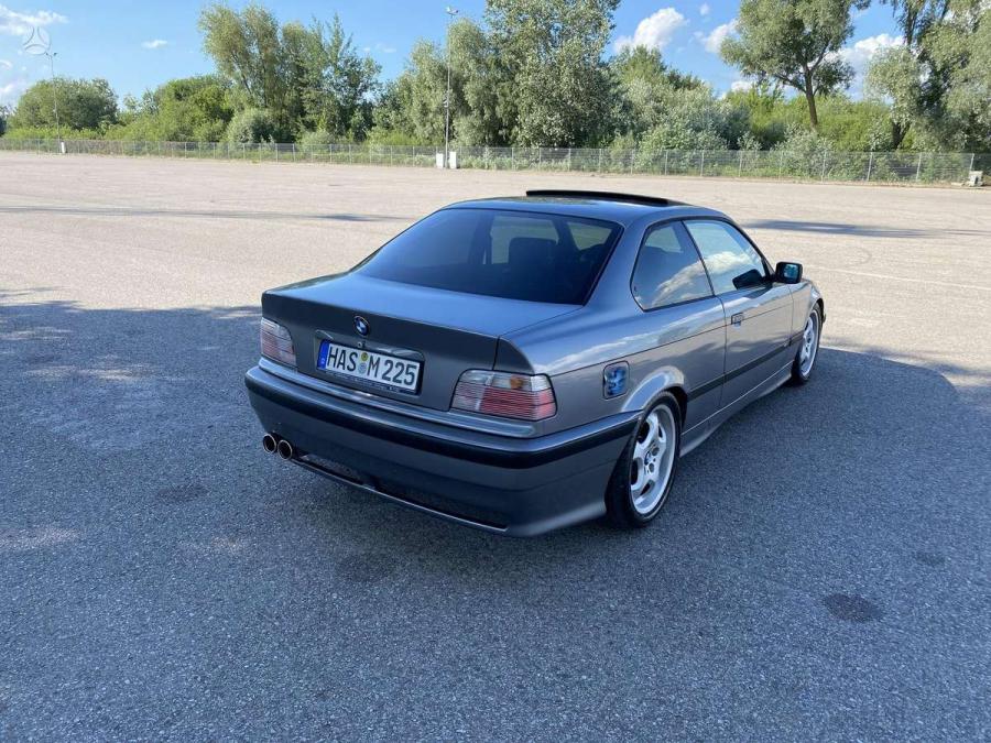 Pelēks BMW 320 1992 Marijampole, ar dzinēja tilpumu 2.00 L un nobraukumu 199 tūkst. km par 7950 €, foto 7 vietnē AUTOMOTO.COM.LV