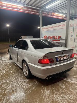Grey BMW 320 2000 in Ogre, with an engine capacity of 2.20 L and mileage of 312 thousand km for 4500 €, photo 6 on AUTOMOTO.COM.LV