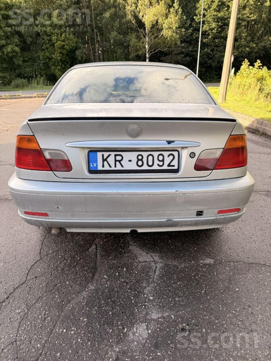 Pelēks BMW 320 2003 Rīga, ar dzinēja tilpumu 2.00 L un nobraukumu 363 tūkst. km par 2600 €, foto 5 vietnē AUTOMOTO.COM.LV