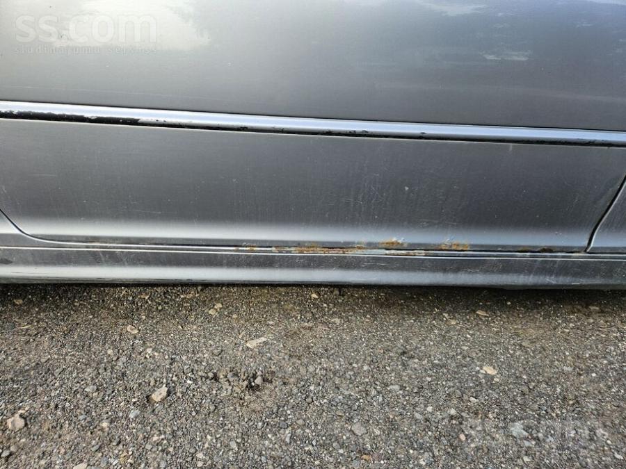 Grey BMW 320 2004 in Riga, with an engine capacity of 2.00 L and mileage of 368 thousand km for 2250 €, photo 9 on AUTOMOTO.COM.LV