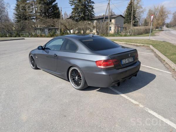 Grey BMW 320 2007 in Tallinn, with an engine capacity of 3.00 L and mileage of 251 thousand km for 2150 €, photo 7 on AUTOMOTO.COM.LV