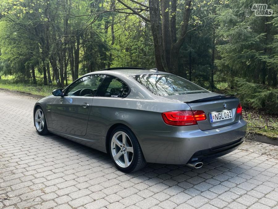 Pelēks BMW 320 2007 Viļņa, ar dzinēja tilpumu 2.00 L un nobraukumu 367 tūkst. km par 6500 €, foto 3 vietnē AUTOMOTO.COM.LV
