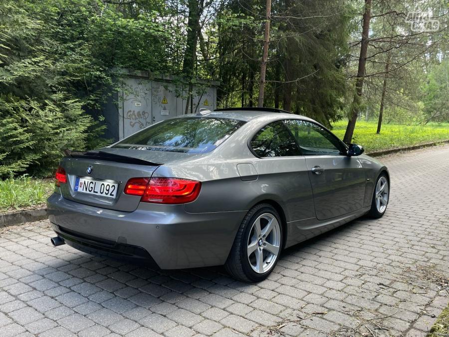 Pelēks BMW 320 2007 Viļņa, ar dzinēja tilpumu 2.00 L un nobraukumu 367 tūkst. km par 6500 €, foto 4 vietnē AUTOMOTO.COM.LV