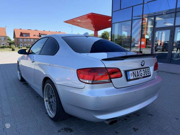 Grey BMW 320 2007 in Klaipeda, with an engine capacity of 2.00 L and mileage of 310 thousand km for 5555 €, photo 3 on AUTOMOTO.COM.LV