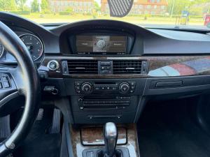 Grey BMW 320 2007 in Klaipeda, with an engine capacity of 2.00 L and mileage of 310 thousand km for 5555 €, photo 8 on AUTOMOTO.COM.LV