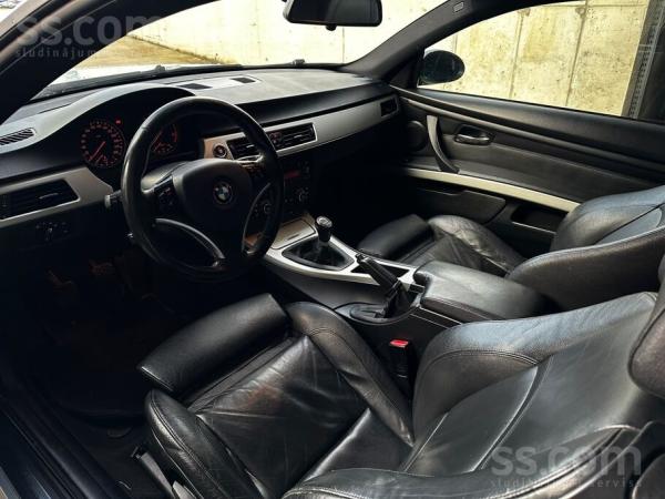 Grey BMW 320 2007 in Riga, with an engine capacity of 2.00 L and mileage of 291 thousand km for 5550 €, photo 7 on AUTOMOTO.COM.LV