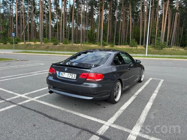 Pelēks BMW 320 2007 Rīga, ar dzinēja tilpumu 2.00 L un nobraukumu 264 tūkst. km par 7600 €, foto 5 vietnē AUTOMOTO.COM.LV