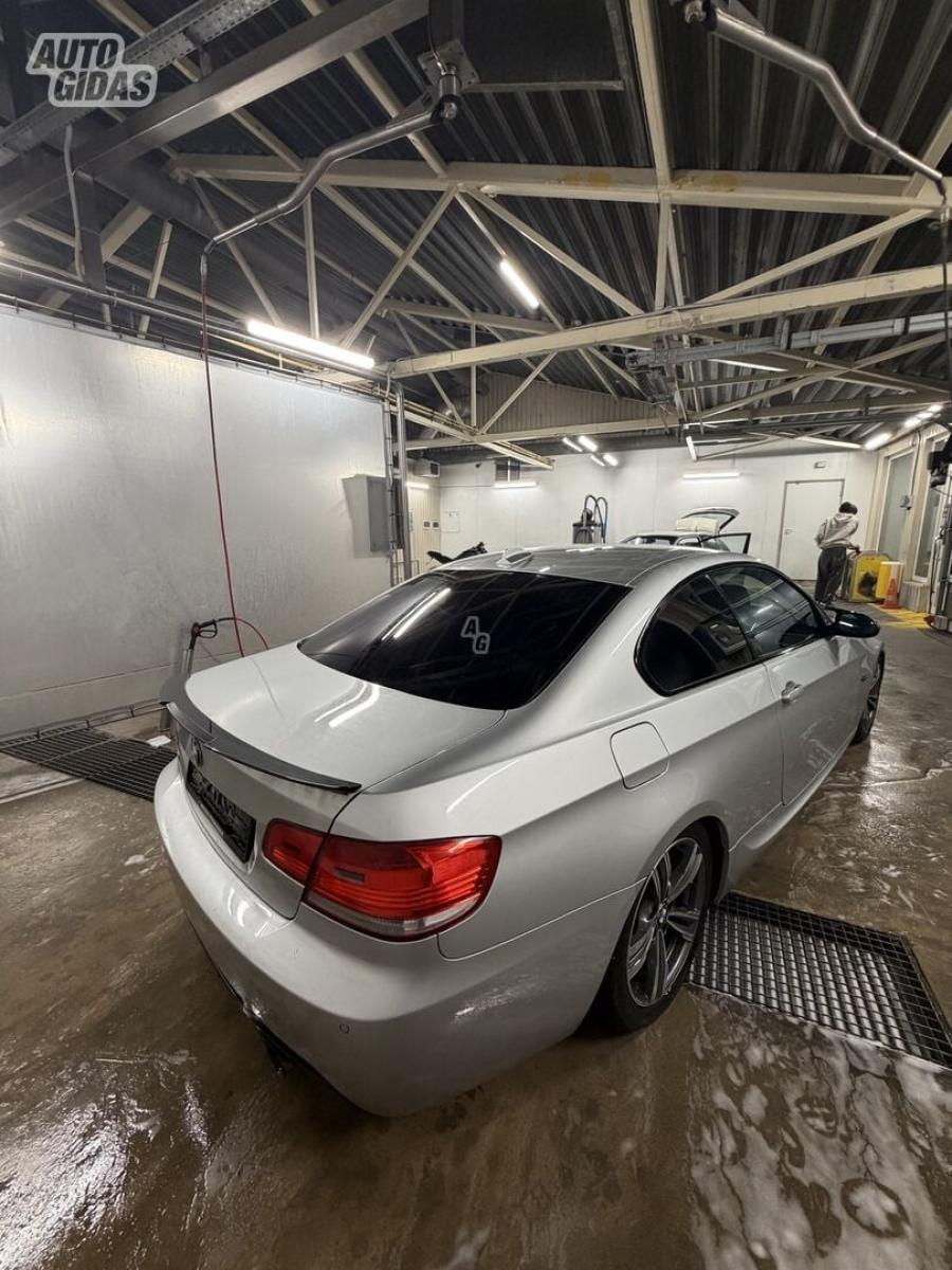 Pelēks BMW 320 2007 Viļņa, ar dzinēja tilpumu 2.00 L un nobraukumu 387 tūkst. km par 5800 €, foto 6 vietnē AUTOMOTO.COM.LV