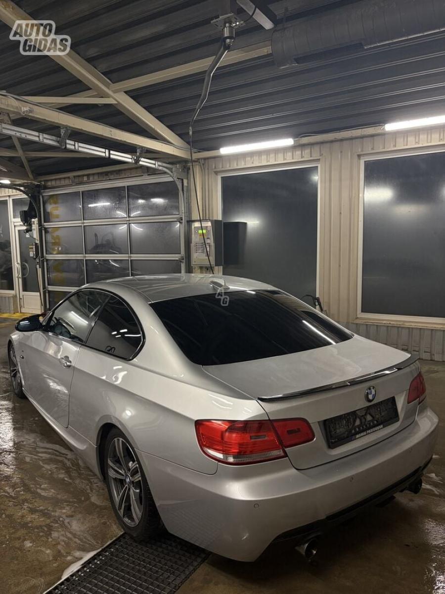 Pelēks BMW 320 2007 Viļņa, ar dzinēja tilpumu 2.00 L un nobraukumu 387 tūkst. km par 5800 €, foto 7 vietnē AUTOMOTO.COM.LV
