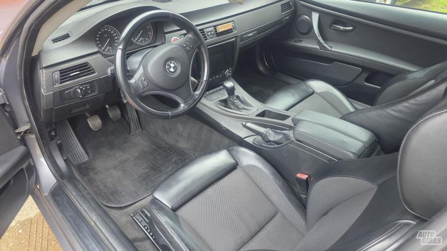Grey BMW 320 2007 in Kaunas, with an engine capacity of 2.00 L and mileage of 273 thousand km for 4200 €, photo 14 on AUTOMOTO.COM.LV