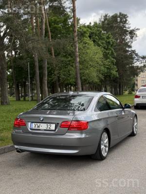 Grey BMW 320 2008 in Riga, with an engine capacity of 2.00 L and mileage of 340 thousand km for 8500 €, photo 2 on AUTOMOTO.COM.LV