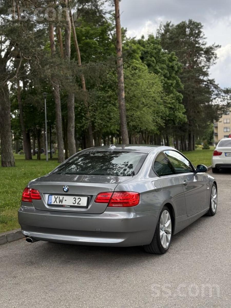 Grey BMW 320 2008 in Riga, with an engine capacity of 2.00 L and mileage of 340 thousand km for 8500 €, photo 2 on AUTOMOTO.COM.LV