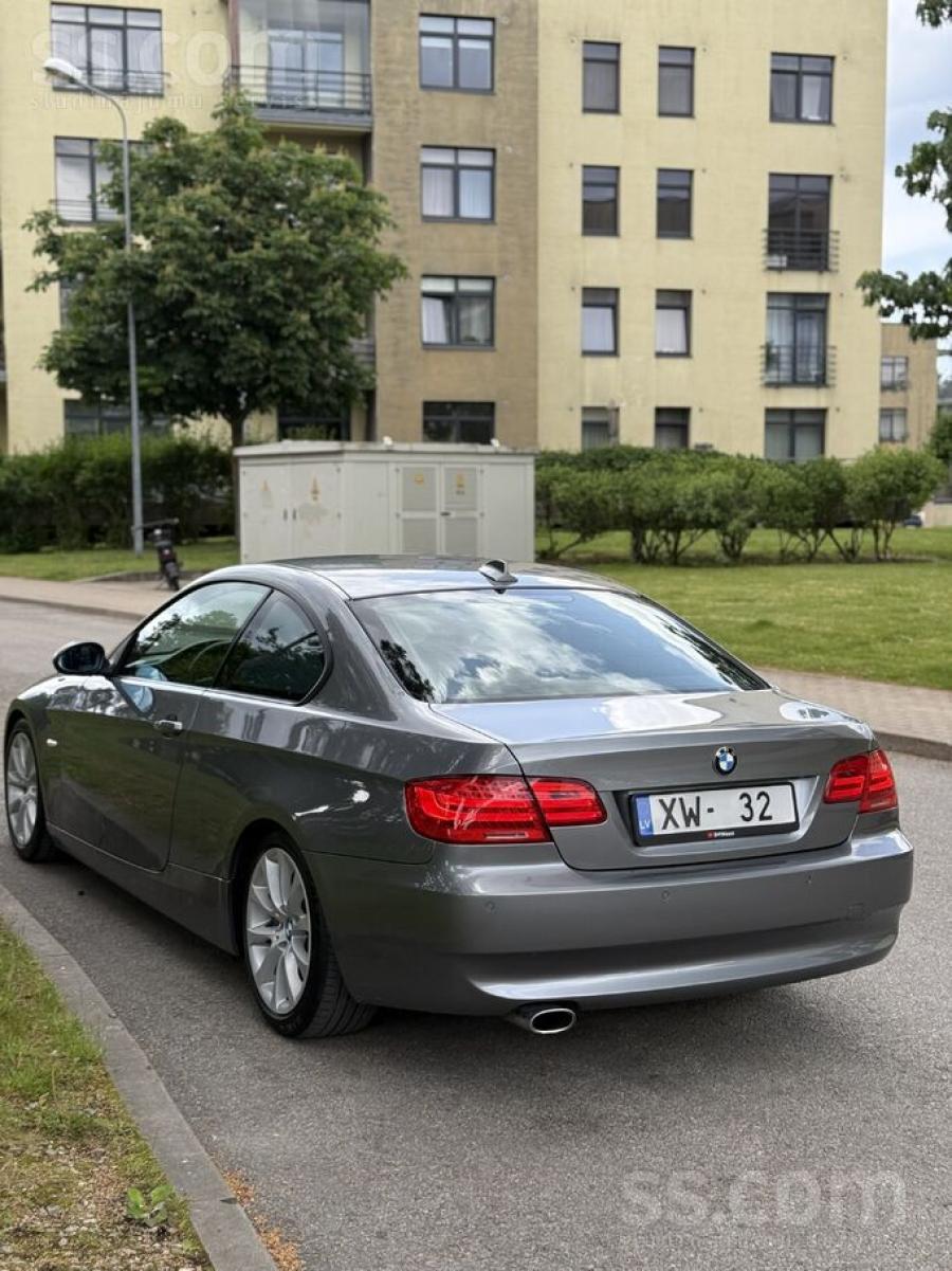 Grey BMW 320 2008 in Riga, with an engine capacity of 2.00 L and mileage of 340 thousand km for 8500 €, photo 3 on AUTOMOTO.COM.LV