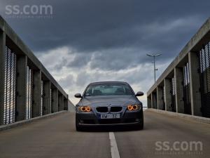Grey BMW 320 2008 in Riga, with an engine capacity of 2.00 L and mileage of 340 thousand km for 8500 €, photo 16 on AUTOMOTO.COM.LV