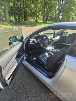Pelēks BMW 320 2008 Bauska, ar dzinēja tilpumu 2.00 L un nobraukumu 447 tūkst. km par 5000 €, foto 5 vietnē AUTOMOTO.COM.LV