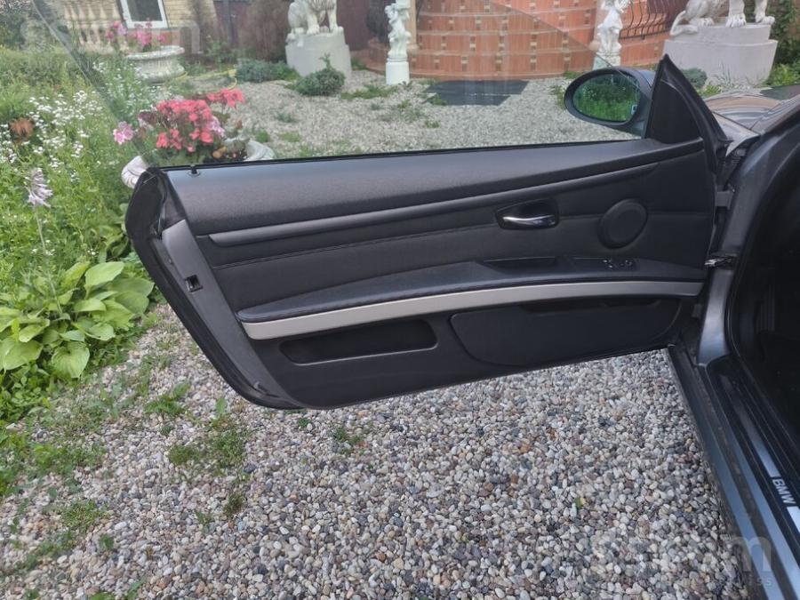 Pelēks BMW 320 2008 Daugavpils, ar dzinēja tilpumu 2.00 L un nobraukumu 368 tūkst. km par 5850 €, foto 12 vietnē AUTOMOTO.COM.LV