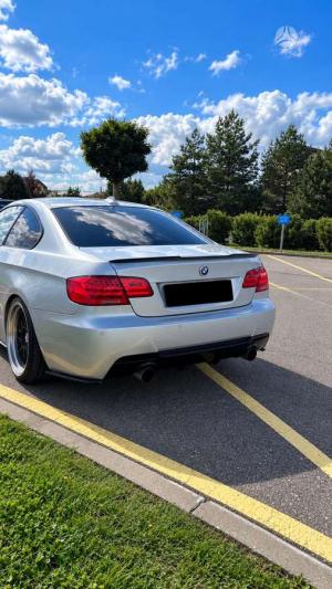 Grey BMW 320 2008 in Vilnius, with an engine capacity of 0.00 L and mileage of 380 thousand km for 6800 €, photo 6 on AUTOMOTO.COM.LV