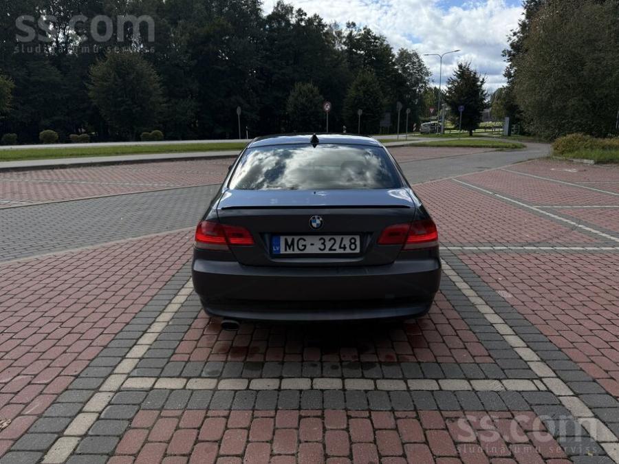 Pelēks BMW 320 2008 Rīga, ar dzinēja tilpumu 2.00 L un nobraukumu 301 tūkst. km par 4900 €, foto 5 vietnē AUTOMOTO.COM.LV