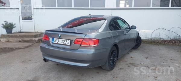Grey BMW 320 2009 in Tukums, with an engine capacity of 2.00 L and mileage of 255 thousand km for 6290 €, photo 3 on AUTOMOTO.COM.LV