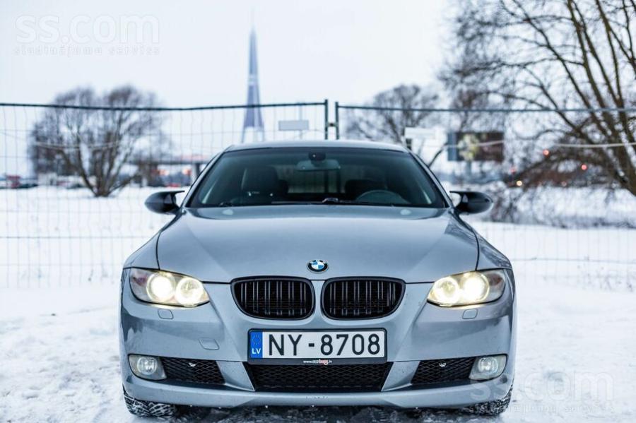 Pelēks BMW 320 2009 Rīga, ar dzinēja tilpumu 2.00 L un nobraukumu 288 tūkst. km par 6290 €, foto 3 vietnē AUTOMOTO.COM.LV