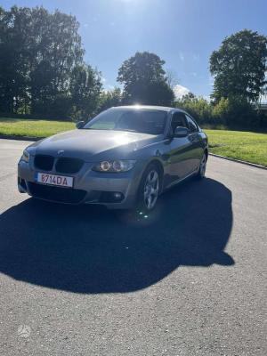 Grey BMW 320 2009 in Kretinga, with an engine capacity of 2.00 L and mileage of 292 thousand km for 5200 €, photo 4 on AUTOMOTO.COM.LV