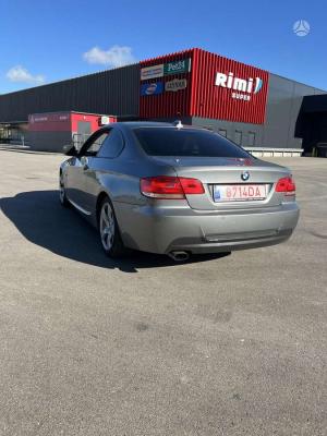 Grey BMW 320 2009 in Kretinga, with an engine capacity of 2.00 L and mileage of 292 thousand km for 5200 €, photo 7 on AUTOMOTO.COM.LV