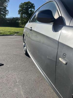 Grey BMW 320 2009 in Kretinga, with an engine capacity of 2.00 L and mileage of 292 thousand km for 5200 €, photo 12 on AUTOMOTO.COM.LV