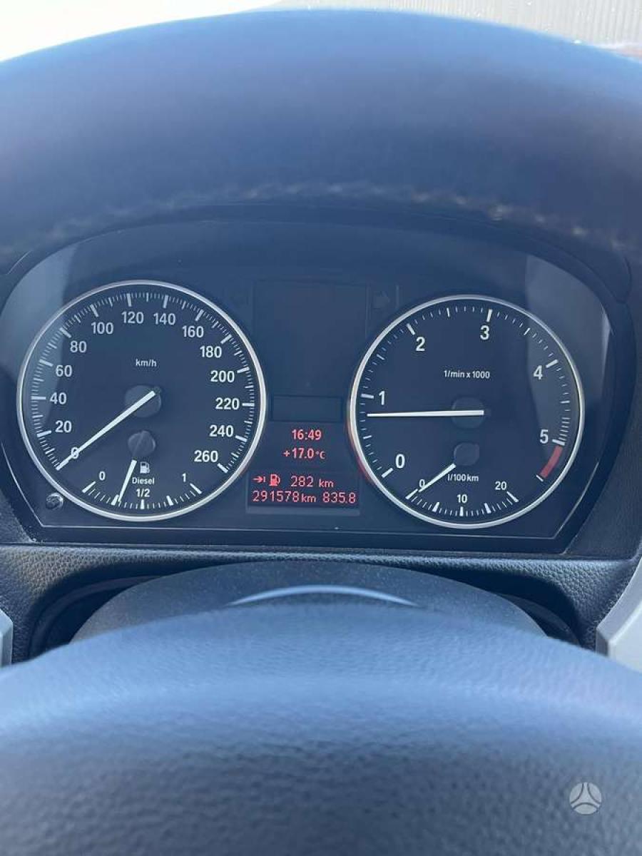 Grey BMW 320 2009 in Kretinga, with an engine capacity of 2.00 L and mileage of 292 thousand km for 5200 €, photo 16 on AUTOMOTO.COM.LV