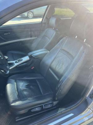 Grey BMW 320 2009 in Kretinga, with an engine capacity of 2.00 L and mileage of 292 thousand km for 5200 €, photo 17 on AUTOMOTO.COM.LV