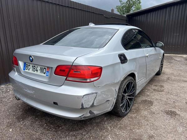 Pelēks BMW 320 2009 Kauņa, ar dzinēja tilpumu 2.00 L un nobraukumu 260 tūkst. km par 3650 €, foto 6 vietnē AUTOMOTO.COM.LV