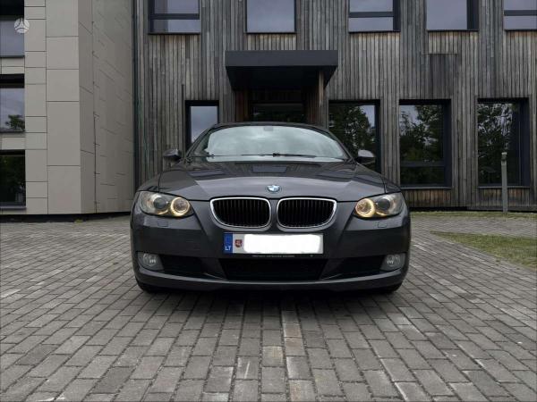 Pelēks BMW 320 2009 Viļņa, ar dzinēja tilpumu 2.00 L un nobraukumu 202 tūkst. km par 5600 €, foto 2 vietnē AUTOMOTO.COM.LV