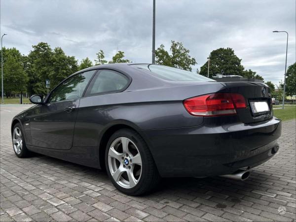 Pelēks BMW 320 2009 Viļņa, ar dzinēja tilpumu 2.00 L un nobraukumu 202 tūkst. km par 5600 €, foto 7 vietnē AUTOMOTO.COM.LV