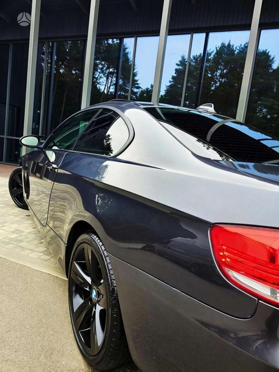 Grey BMW 320 2009 in Kaisiadorys, with an engine capacity of 2.00 L and mileage of 321 thousand km for 6250 €, photo 8 on AUTOMOTO.COM.LV