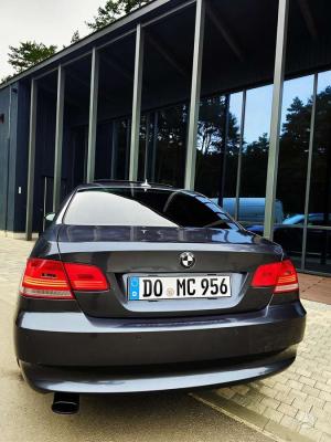 Grey BMW 320 2009 in Kaisiadorys, with an engine capacity of 2.00 L and mileage of 321 thousand km for 6250 €, photo 13 on AUTOMOTO.COM.LV