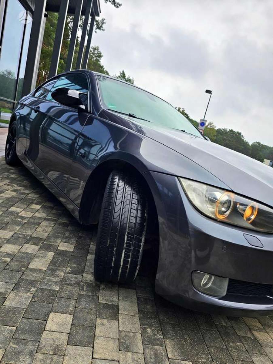 Grey BMW 320 2009 in Kaisiadorys, with an engine capacity of 2.00 L and mileage of 321 thousand km for 6250 €, photo 15 on AUTOMOTO.COM.LV