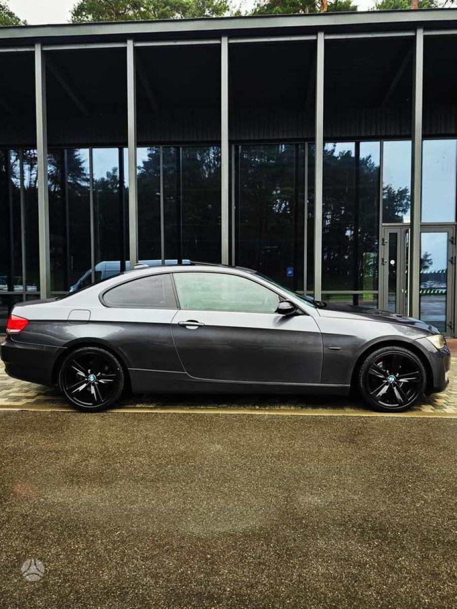 Grey BMW 320 2009 in Kaisiadorys, with an engine capacity of 2.00 L and mileage of 321 thousand km for 6250 €, photo 24 on AUTOMOTO.COM.LV