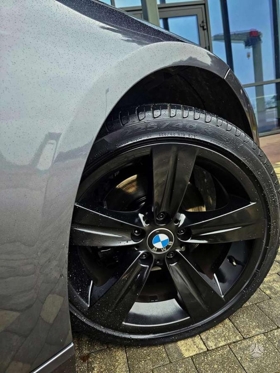 Grey BMW 320 2009 in Kaisiadorys, with an engine capacity of 2.00 L and mileage of 321 thousand km for 6250 €, photo 28 on AUTOMOTO.COM.LV