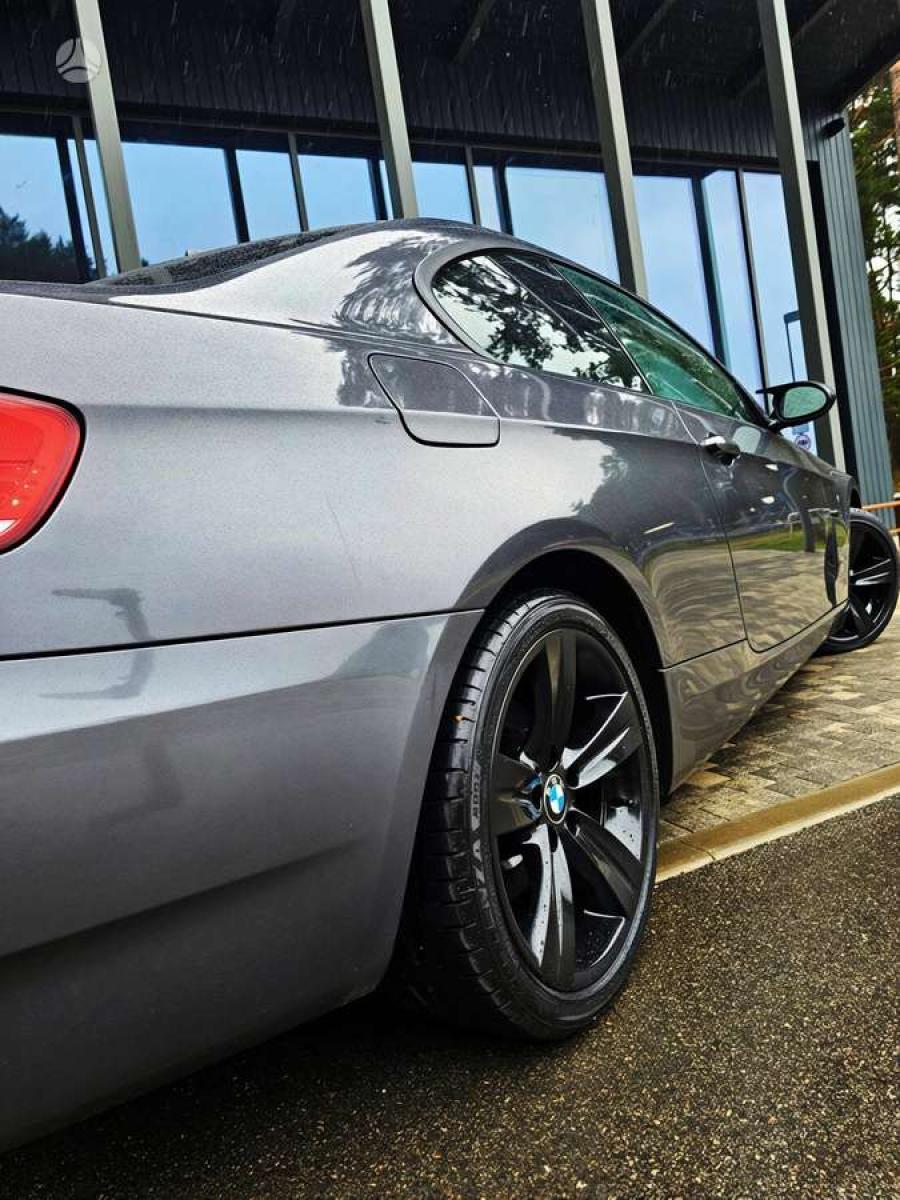 Grey BMW 320 2009 in Kaisiadorys, with an engine capacity of 2.00 L and mileage of 321 thousand km for 6250 €, photo 31 on AUTOMOTO.COM.LV