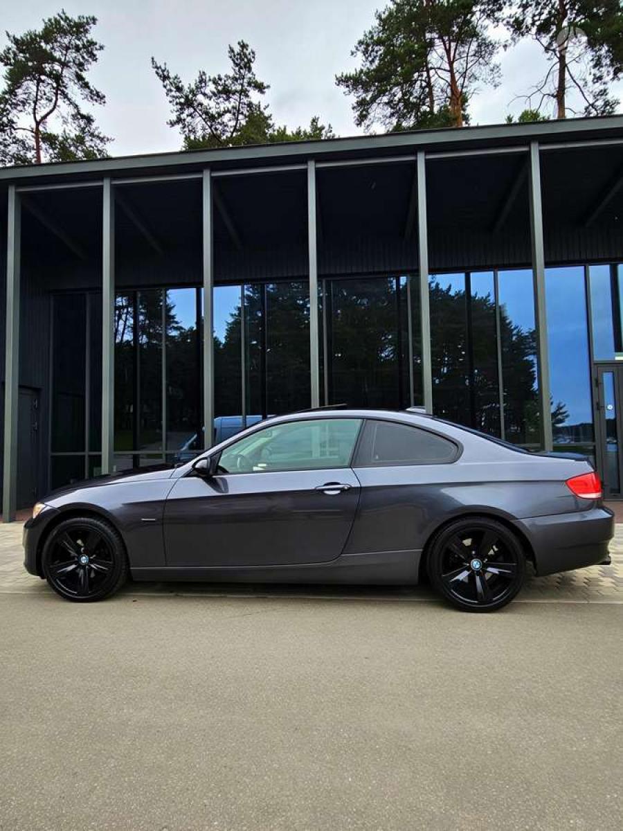 Grey BMW 320 2009 in Kaisiadorys, with an engine capacity of 2.00 L and mileage of 321 thousand km for 6250 €, photo 33 on AUTOMOTO.COM.LV