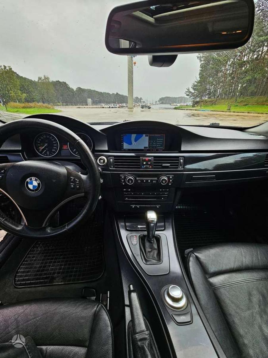 Grey BMW 320 2009 in Kaisiadorys, with an engine capacity of 2.00 L and mileage of 321 thousand km for 6250 €, photo 38 on AUTOMOTO.COM.LV