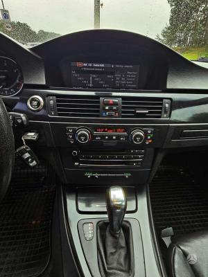 Grey BMW 320 2009 in Kaisiadorys, with an engine capacity of 2.00 L and mileage of 321 thousand km for 6250 €, photo 39 on AUTOMOTO.COM.LV