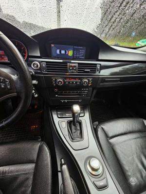 Grey BMW 320 2009 in Kaisiadorys, with an engine capacity of 2.00 L and mileage of 321 thousand km for 6250 €, photo 45 on AUTOMOTO.COM.LV
