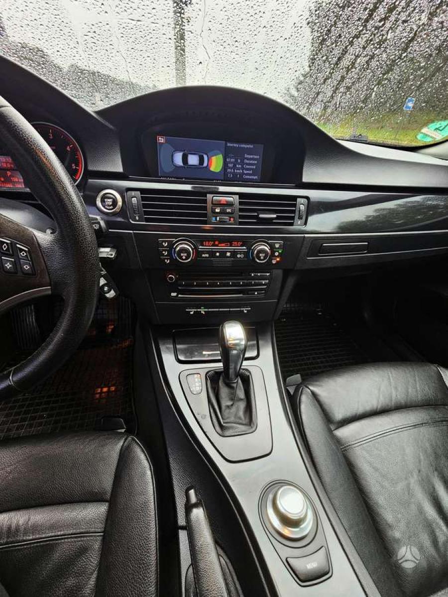 Grey BMW 320 2009 in Kaisiadorys, with an engine capacity of 2.00 L and mileage of 321 thousand km for 6250 €, photo 45 on AUTOMOTO.COM.LV