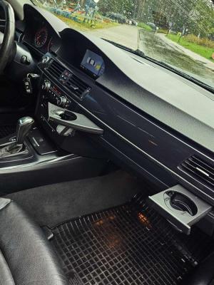Grey BMW 320 2009 in Kaisiadorys, with an engine capacity of 2.00 L and mileage of 321 thousand km for 6250 €, photo 53 on AUTOMOTO.COM.LV