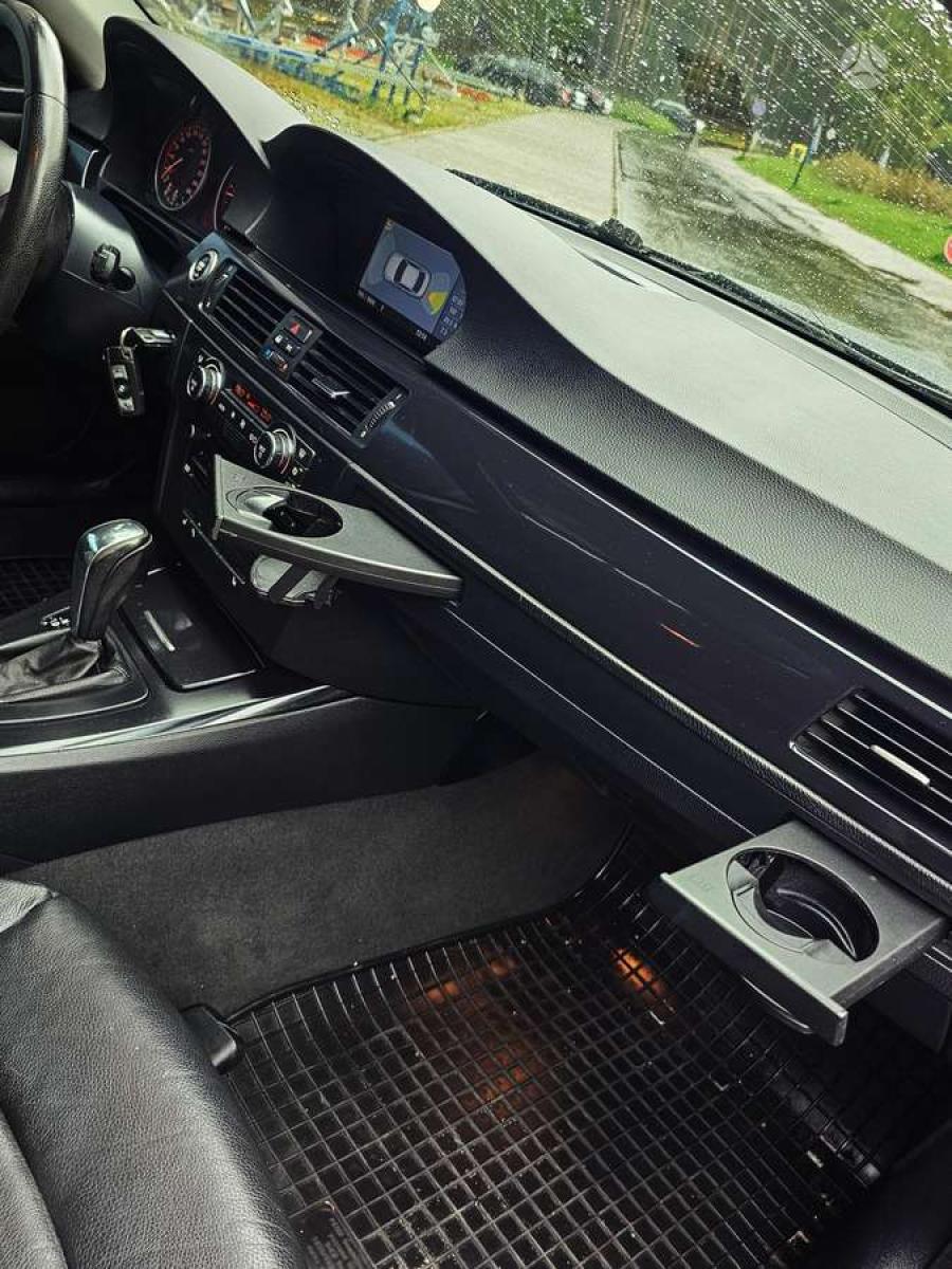 Grey BMW 320 2009 in Kaisiadorys, with an engine capacity of 2.00 L and mileage of 321 thousand km for 6250 €, photo 53 on AUTOMOTO.COM.LV