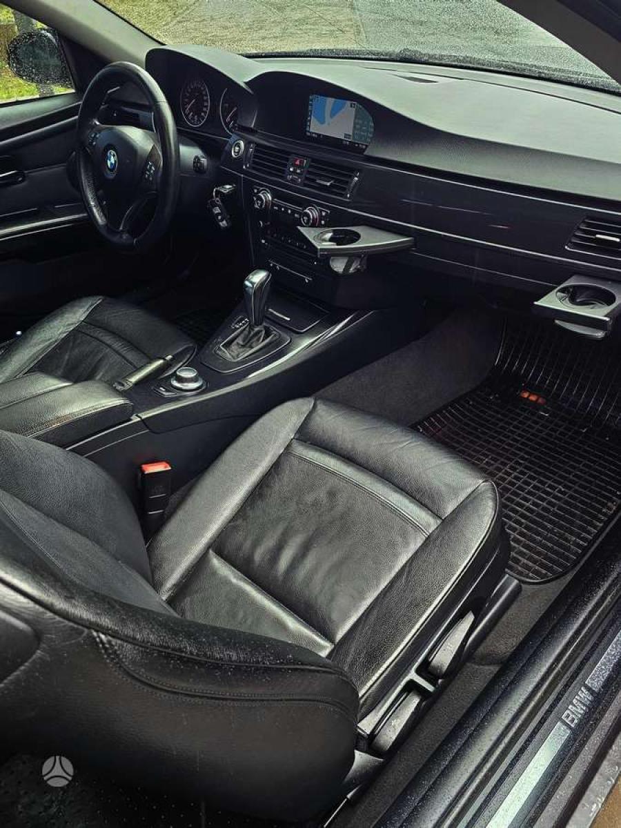 Grey BMW 320 2009 in Kaisiadorys, with an engine capacity of 2.00 L and mileage of 321 thousand km for 6250 €, photo 55 on AUTOMOTO.COM.LV